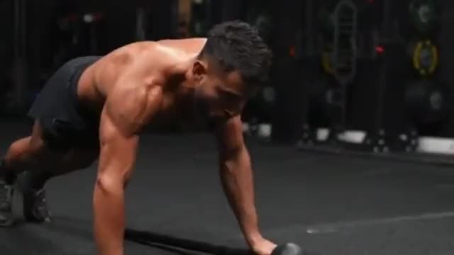 Steel Mace Offset Push Up to One Arm Row and Extend | myworkouts.io