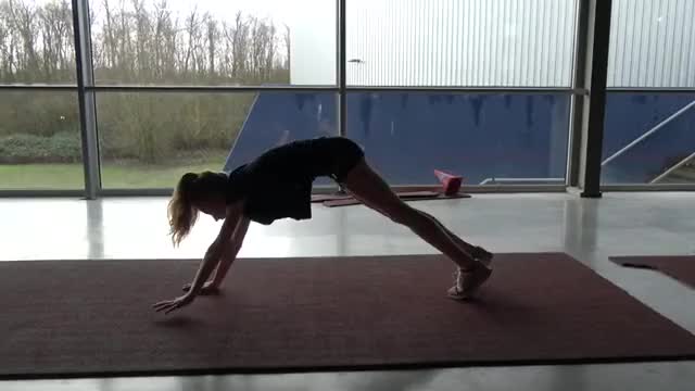 The Worm Hamstring Stretch | myworkouts.io