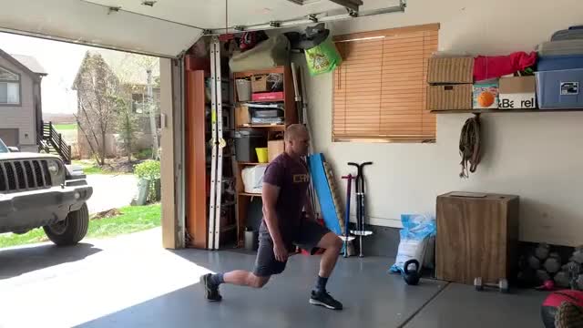Split Squat Hold | myworkouts.io
